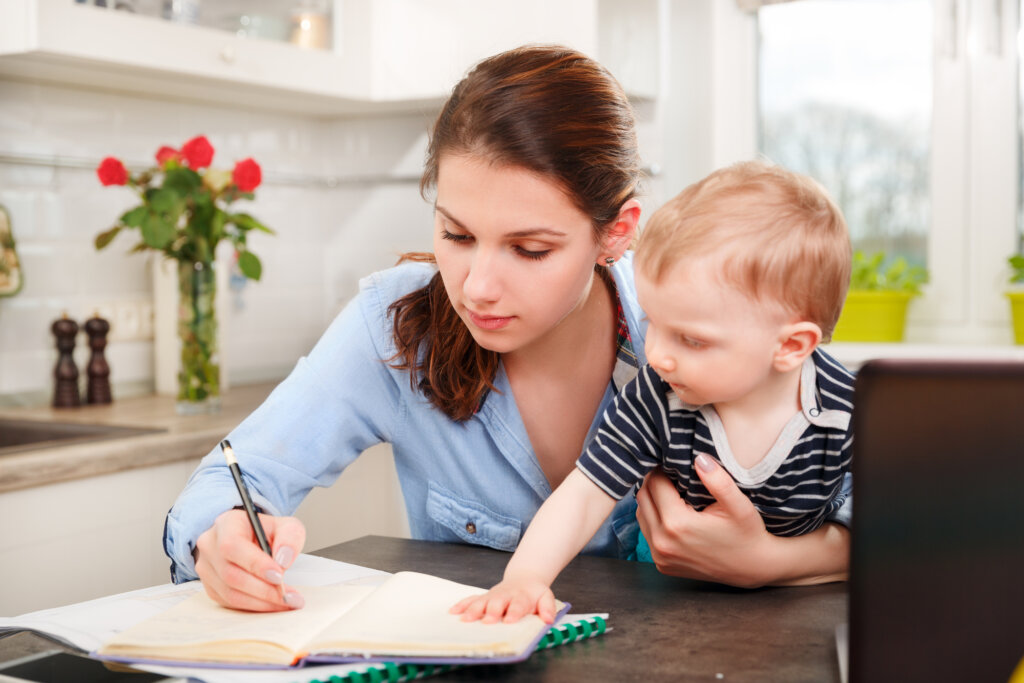 10 Time Management Hacks for Studying Mums | Kiddipedia